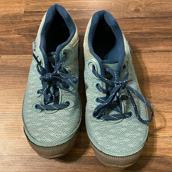 Ahnu | Shoes | Ahnu By Teva Womens Low Top Hiking Shoes Size 75 | Poshmark